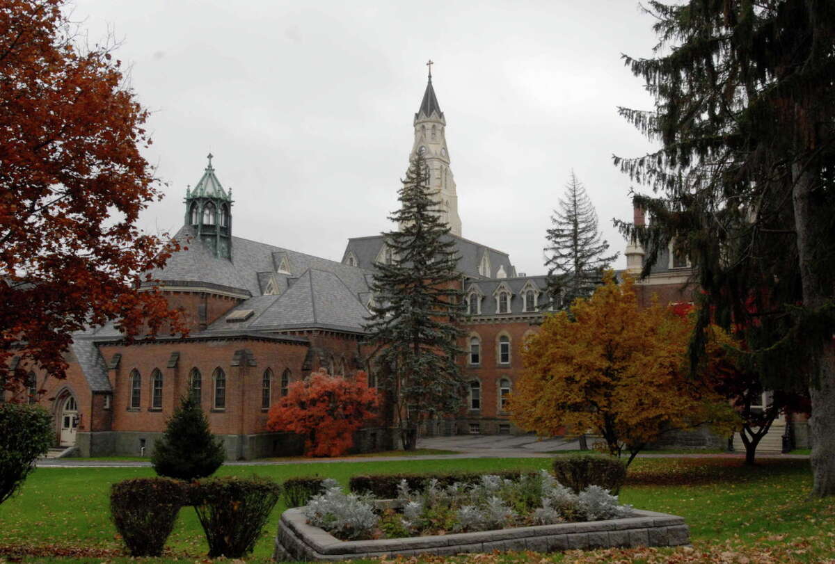 Former Kenwood Academy has potential new buyer