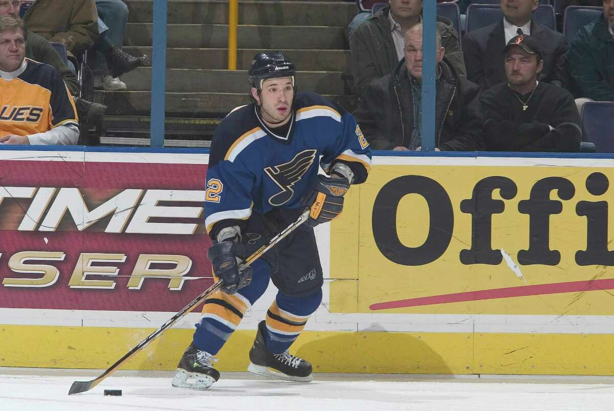 Aaron Hernandez and sports' most notorious athletes