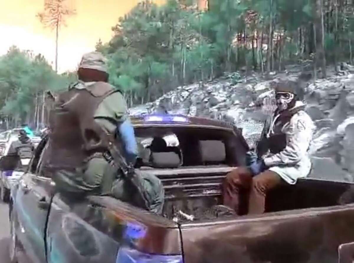 Surreal video captures huge Mexican narco convoy in Chihuahua before ...