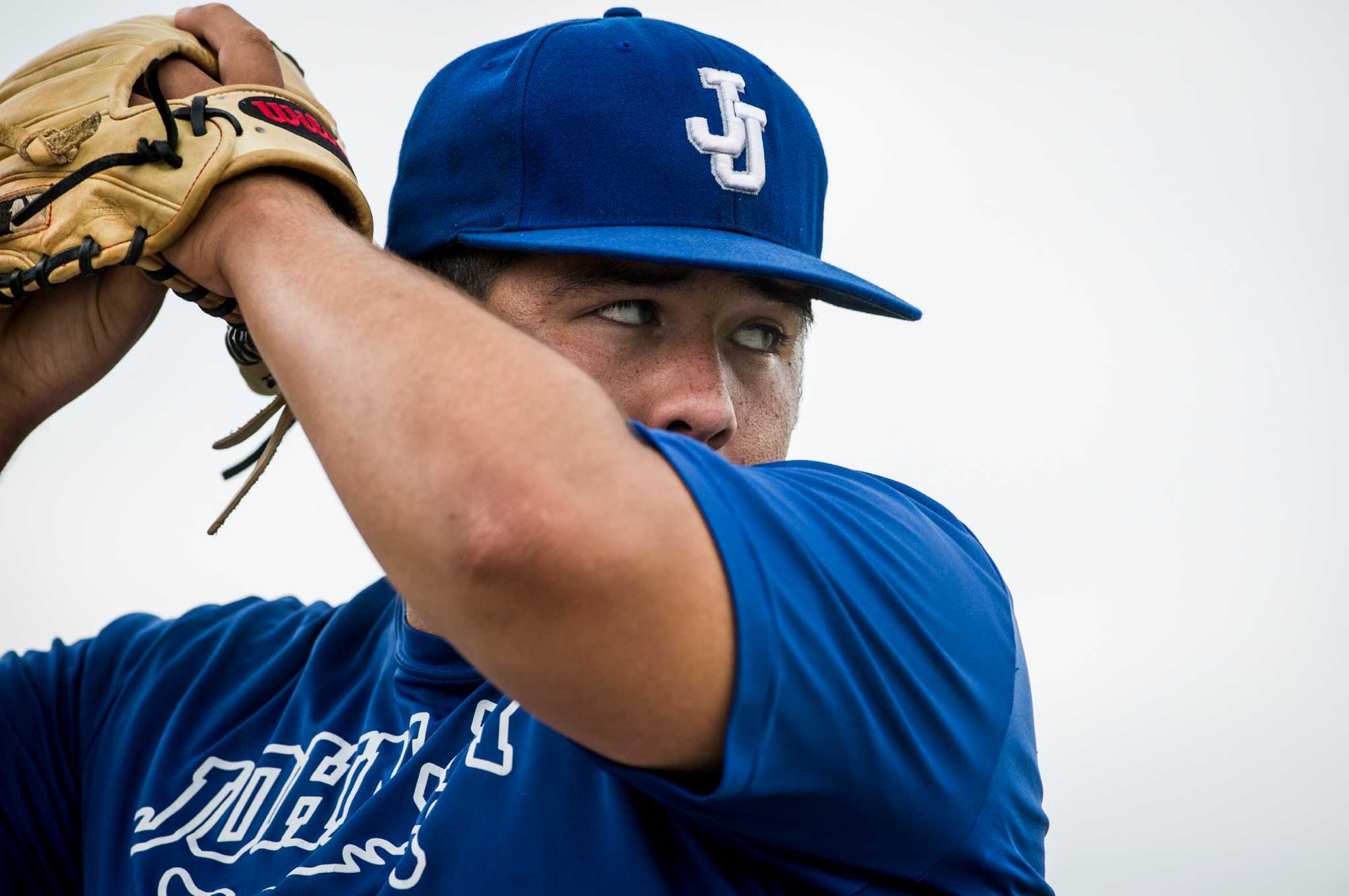 Jay’s Rodriguez out for third straight no-hitter