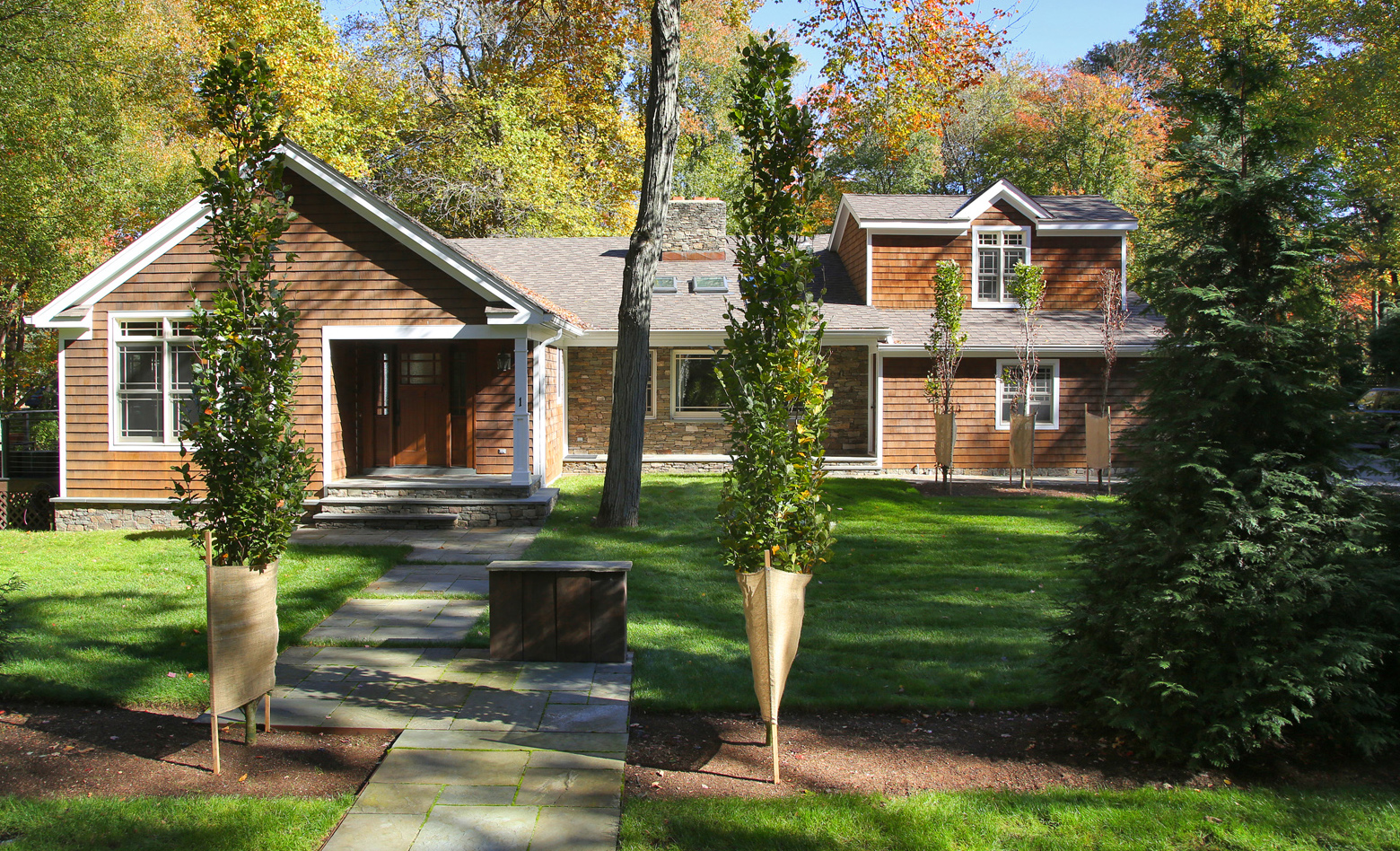 On the market: Nothing borderline about this split level