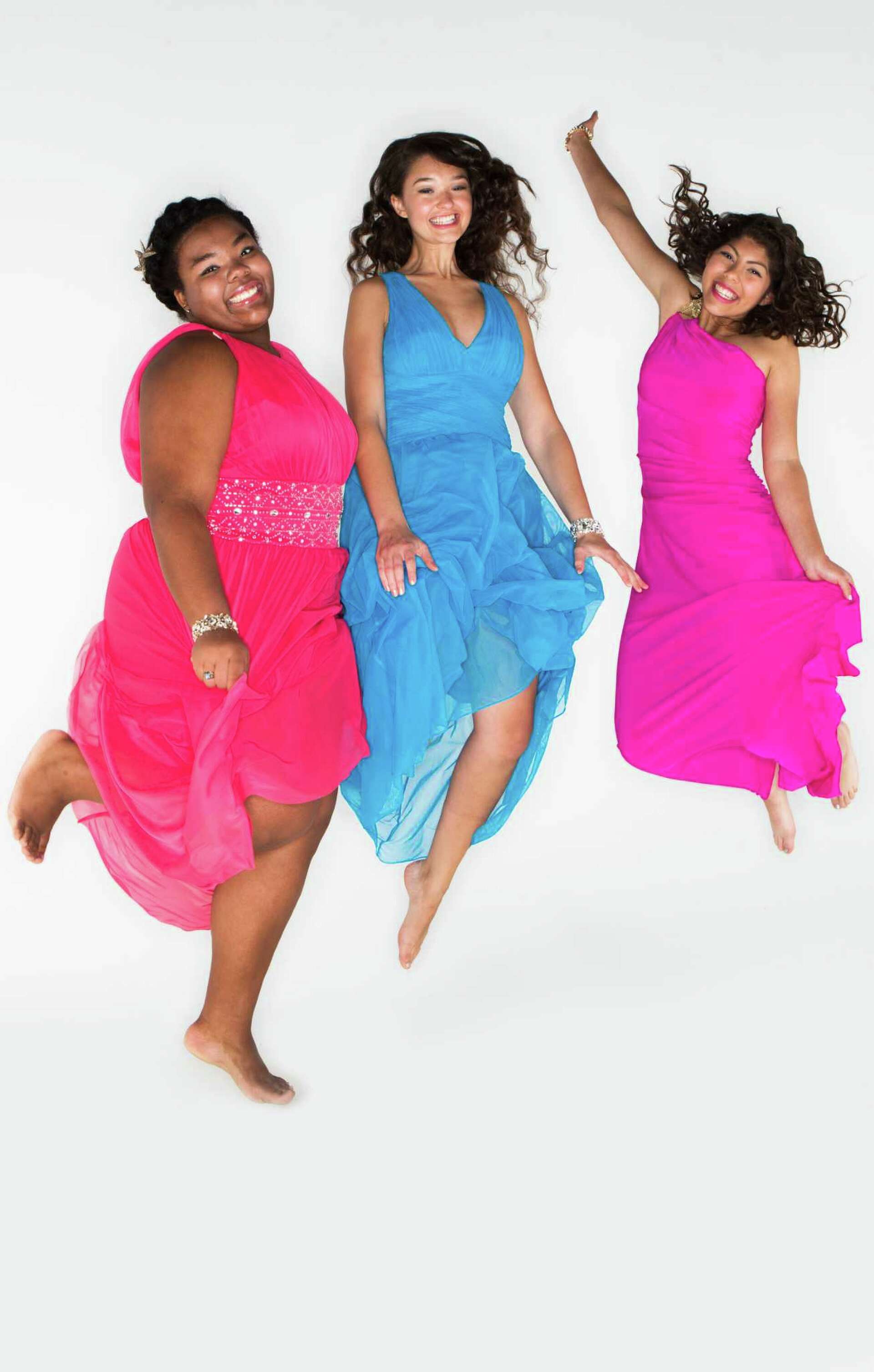 Girls want to dazzle on prom night