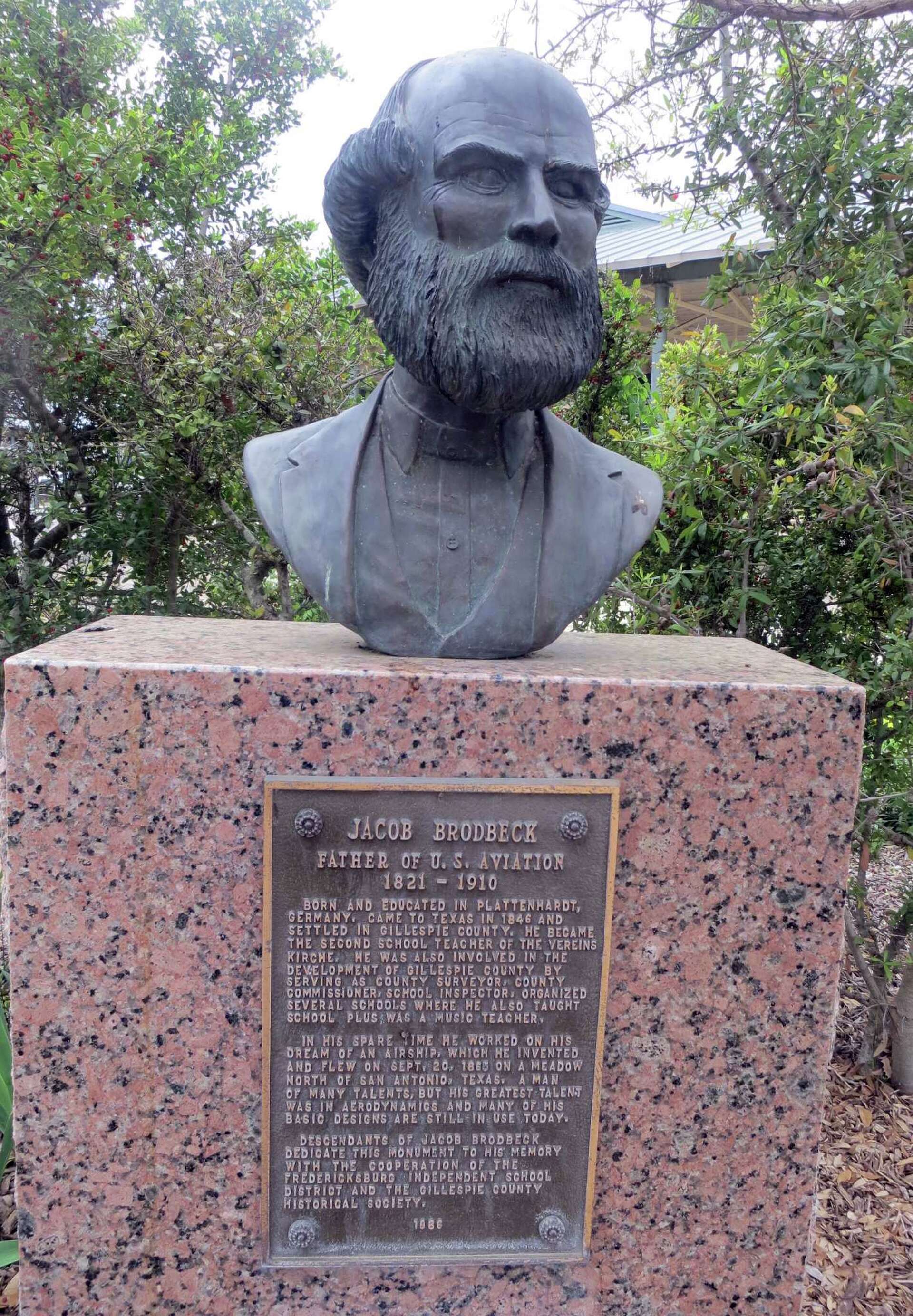 Artist seeks to honor Texas' own "father" of aviation