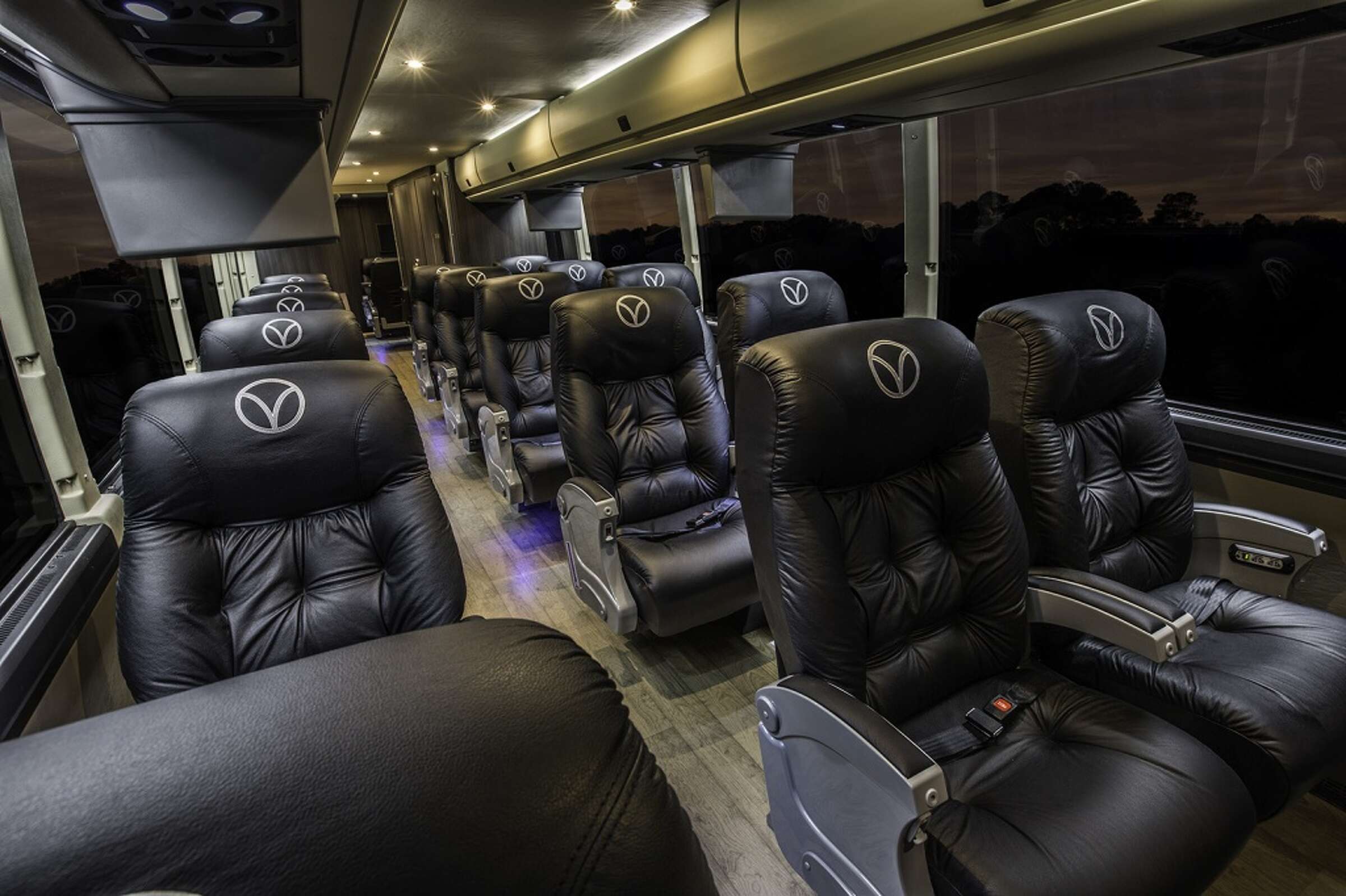 Vonlane deluxe bus service to add Houston to Austin service on Jan. 17