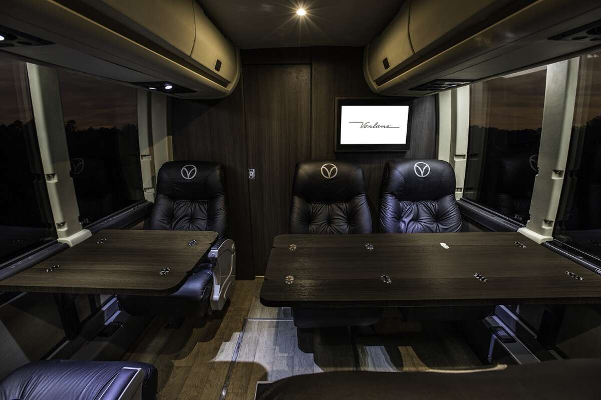 Vonlane deluxe bus service to add Houston to Austin service on Jan. 17