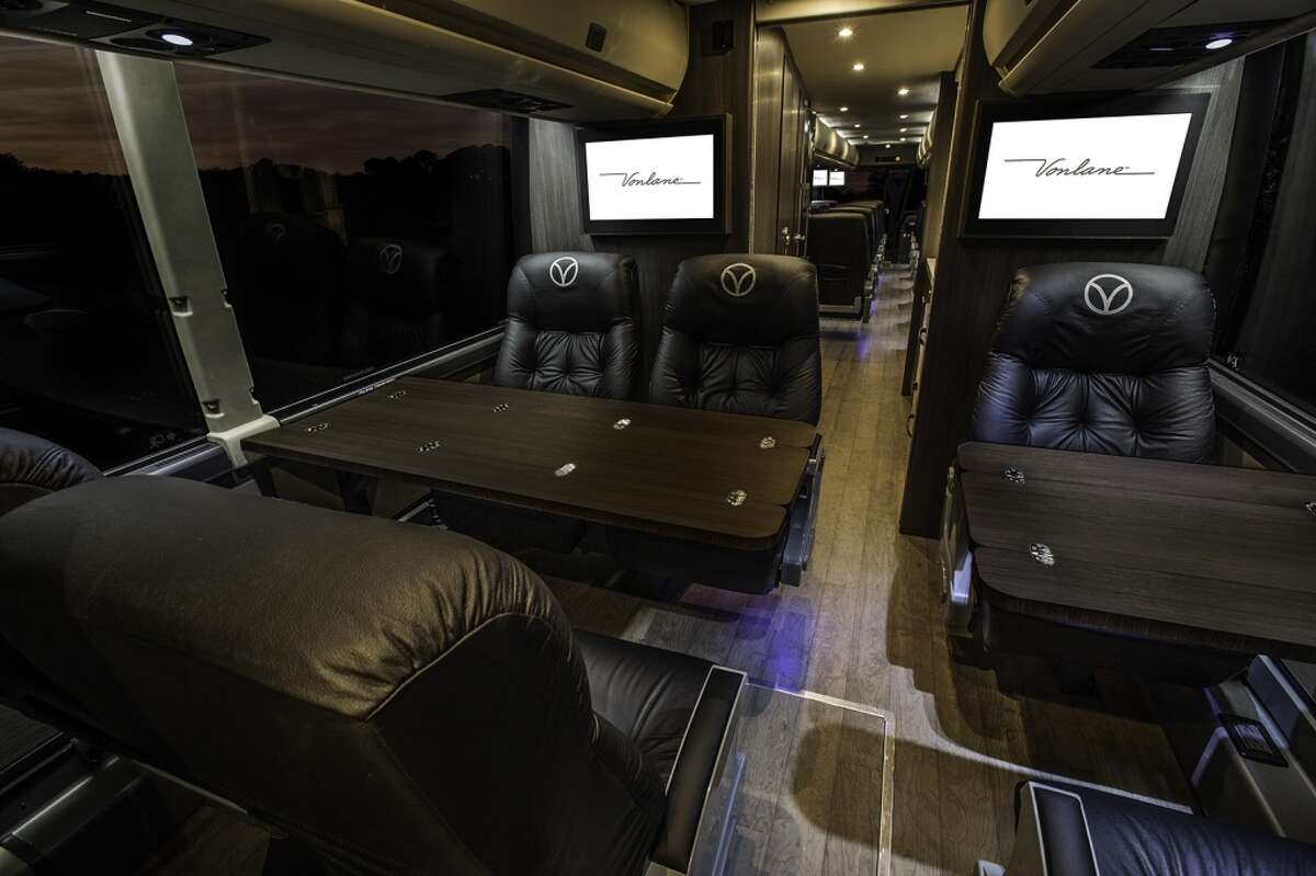 Vonlane deluxe bus service to add Houston to Austin service on Jan. 17