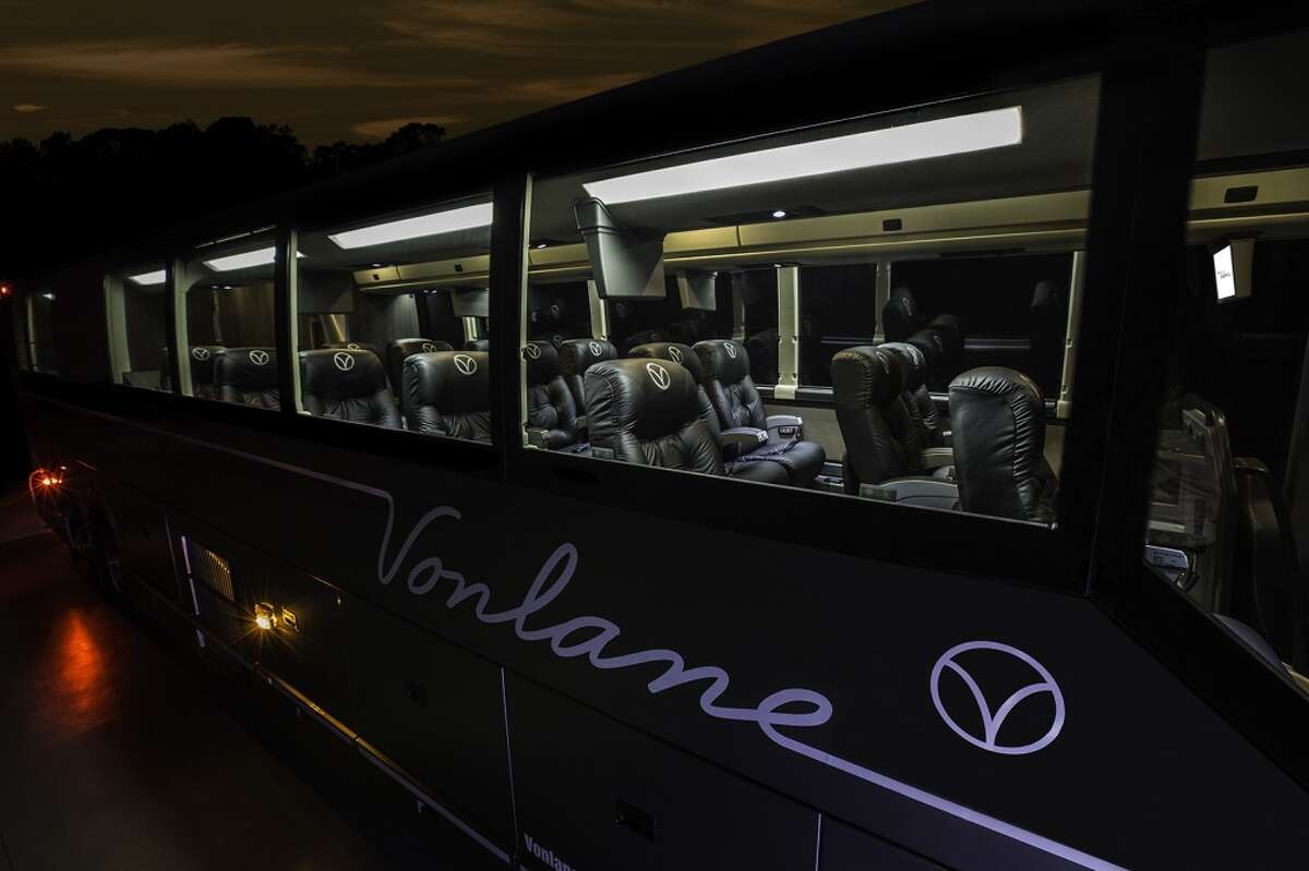 Vonlane deluxe bus service to add Houston to Austin service on Jan. 17