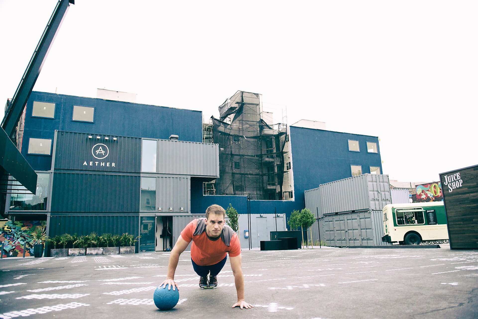 Free workouts in S.F. meld flash mob with fitness