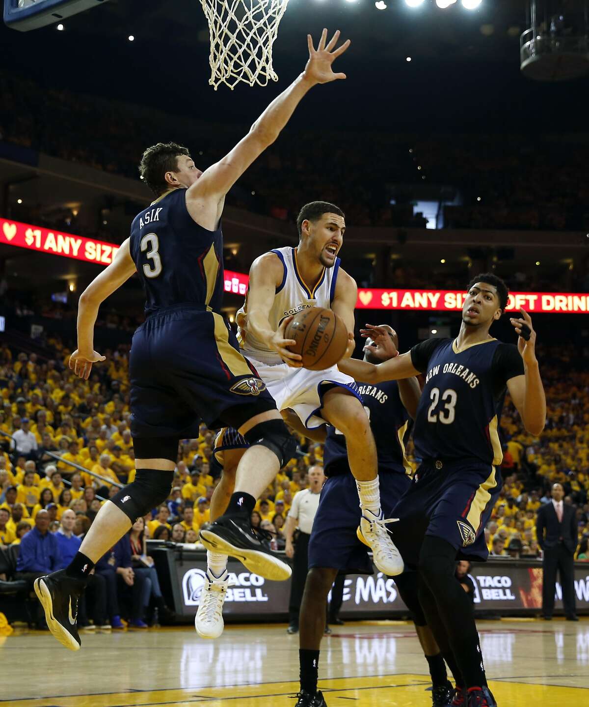 Warriors’ two aces top one-of-a-kind in playoff opener