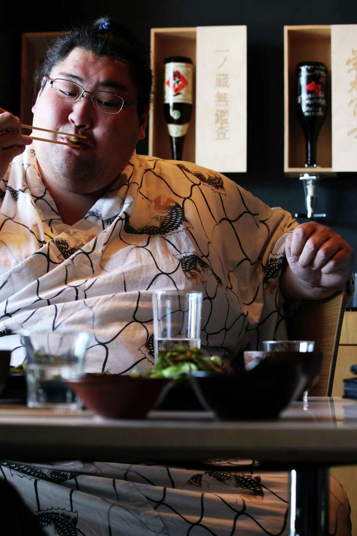 Grappling with what to ask 2 famous Japanese sumo wrestlers