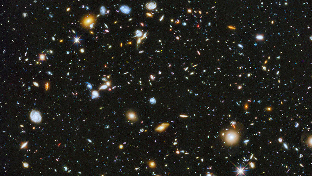 NASA picks 25 photos to celebrate Hubble's 25th year