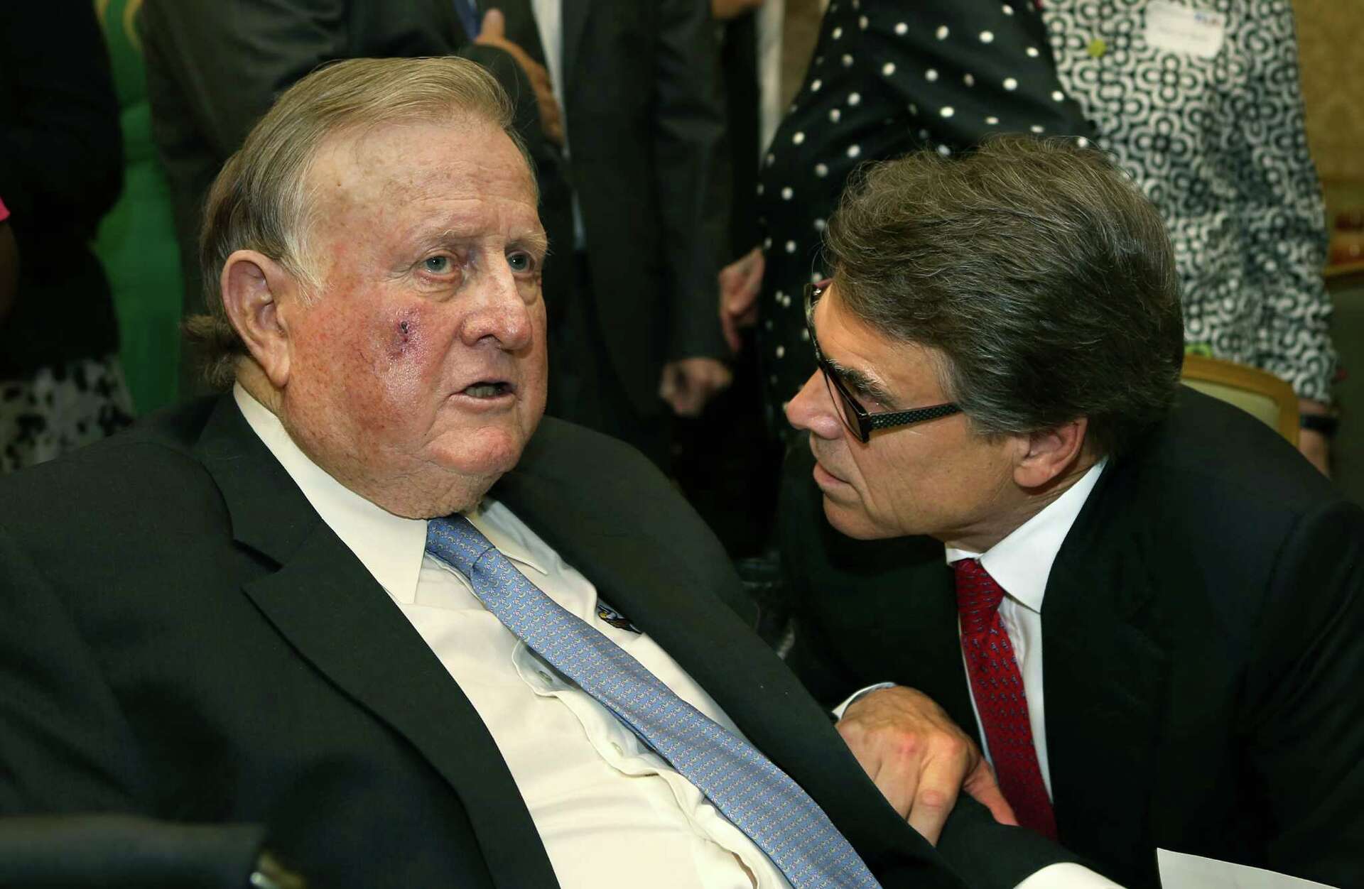 McCombs ranks Spurs as his crowning achievement