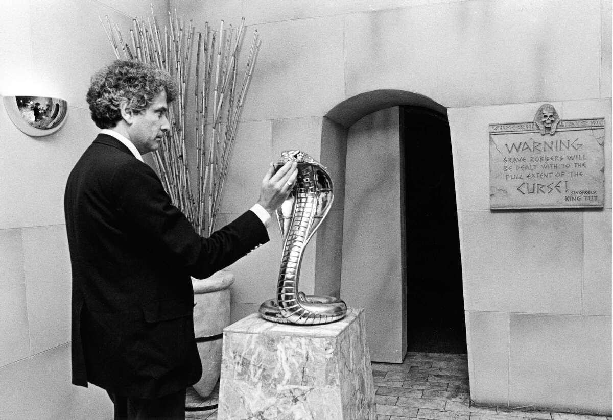 The building with the pharaoh's head