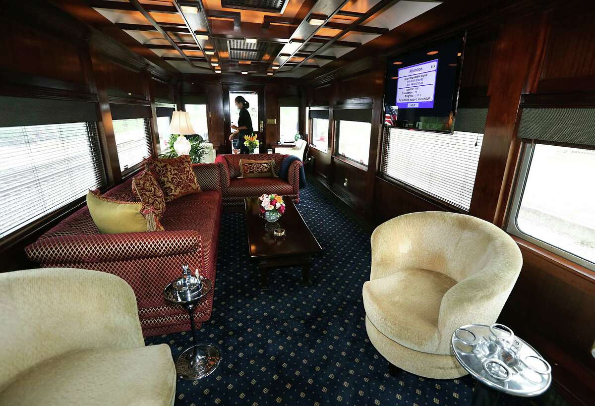 Vintage private rail cars make stop in San Antonio