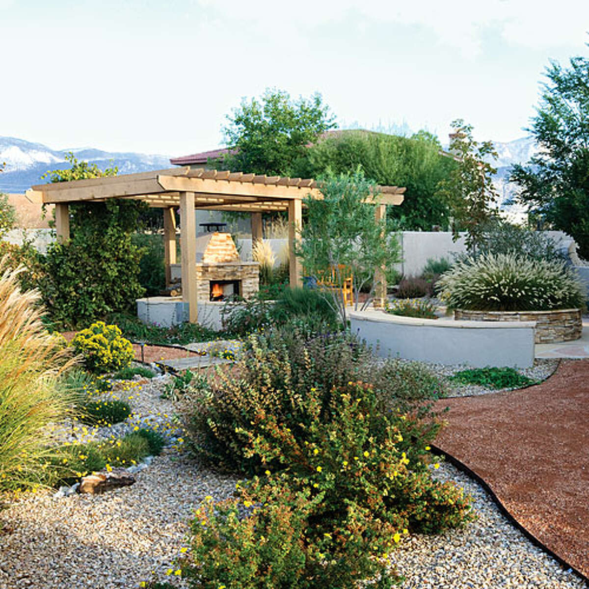 24 great ideas for lawn-free yards