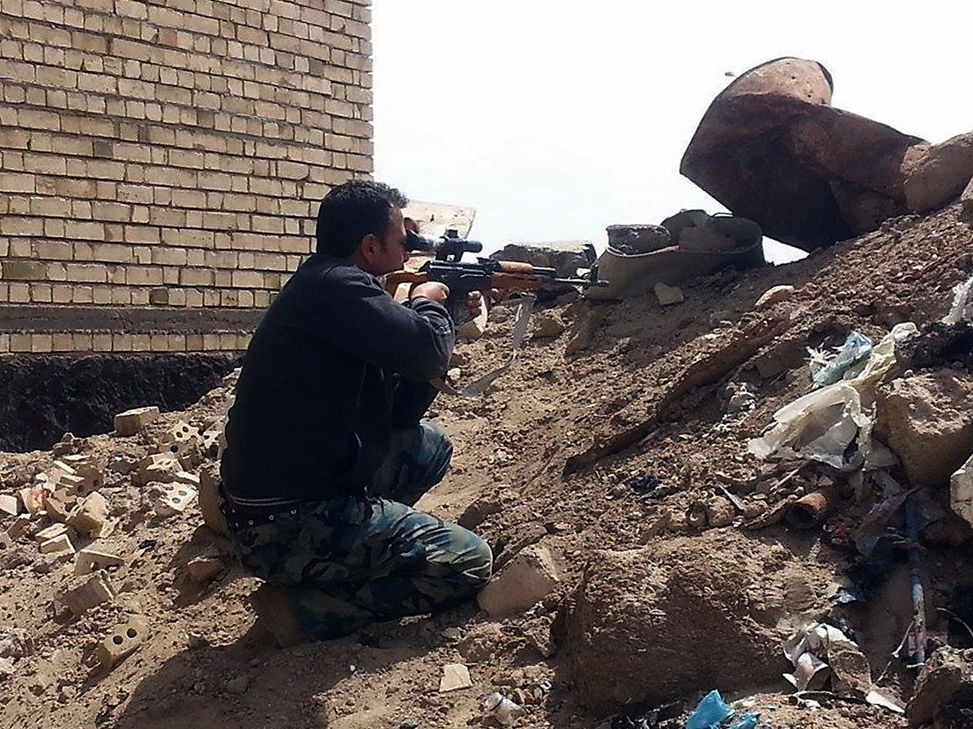 Iraqi general, 3 officers killed in Islamic State ambush