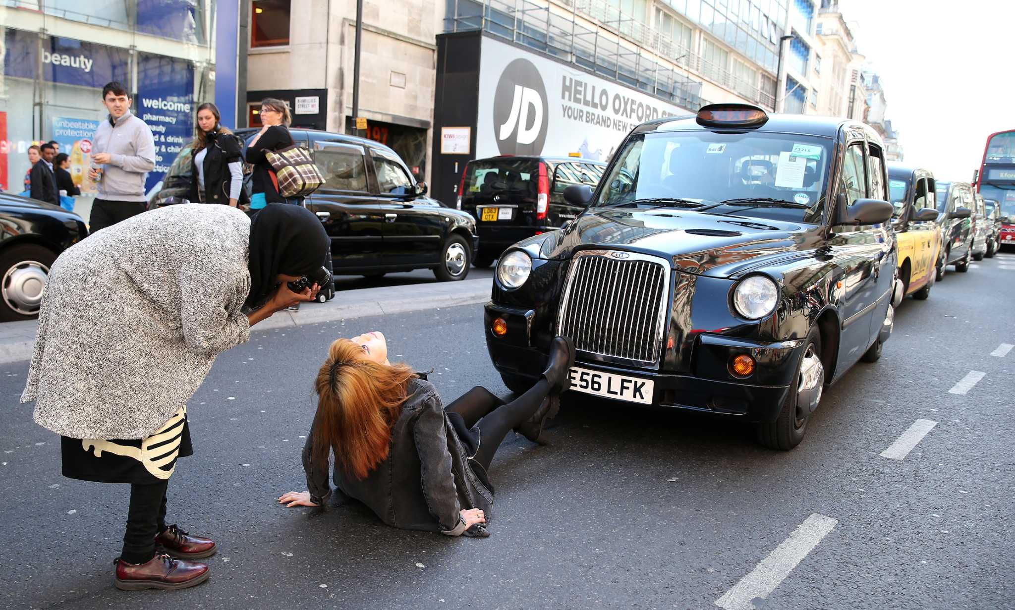 World News Photos Street Assult Street Art And More