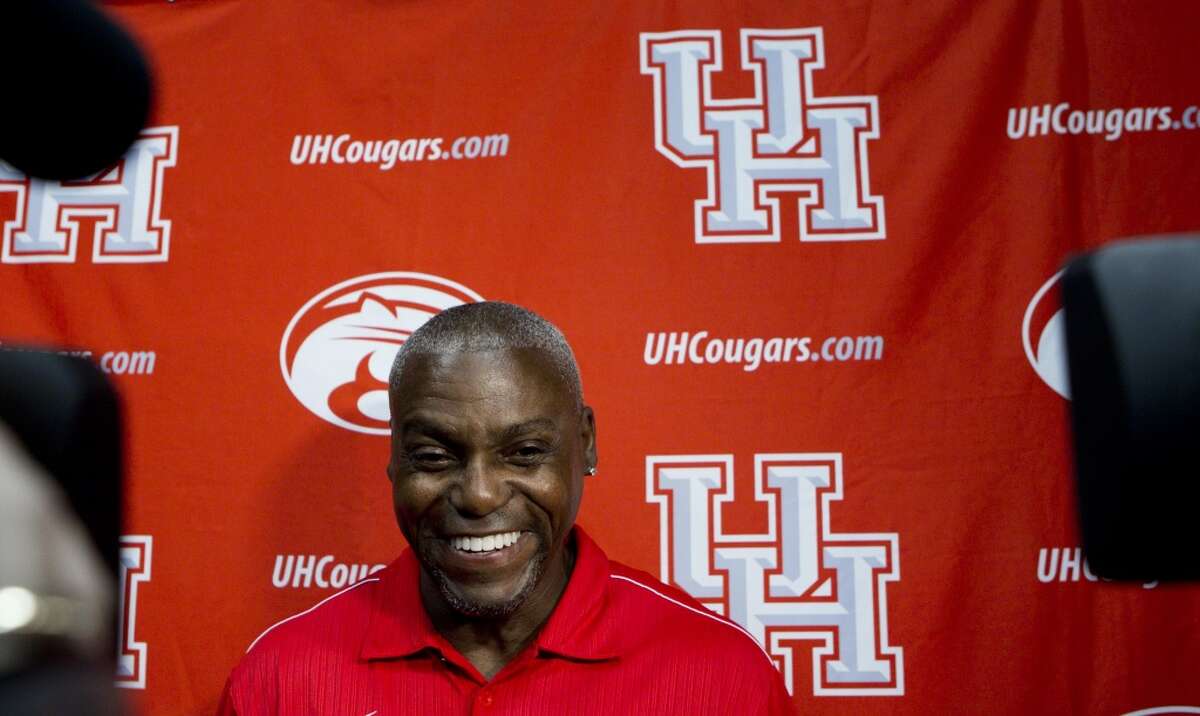 Carl Lewis: 'Biggest regret' was leaving UH early