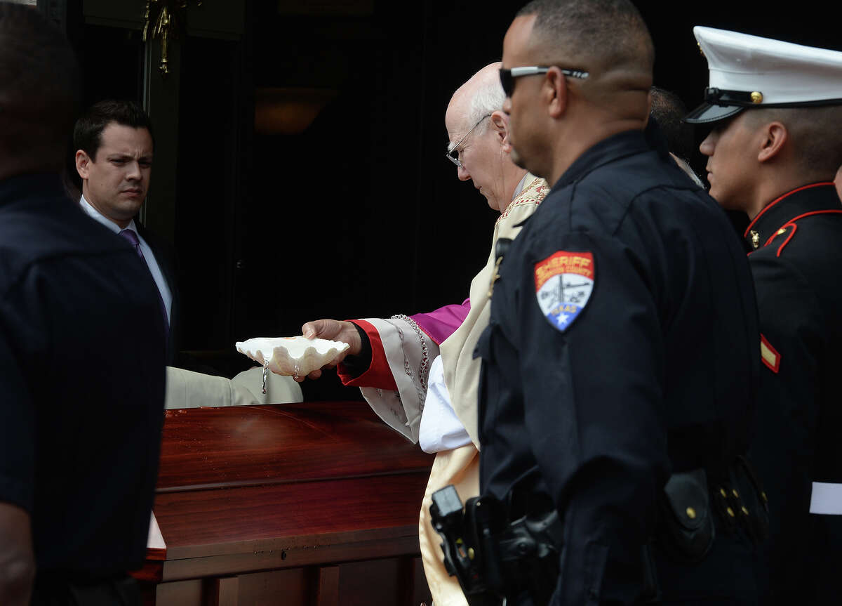 Judge Flores lived 'as Jesus asked'