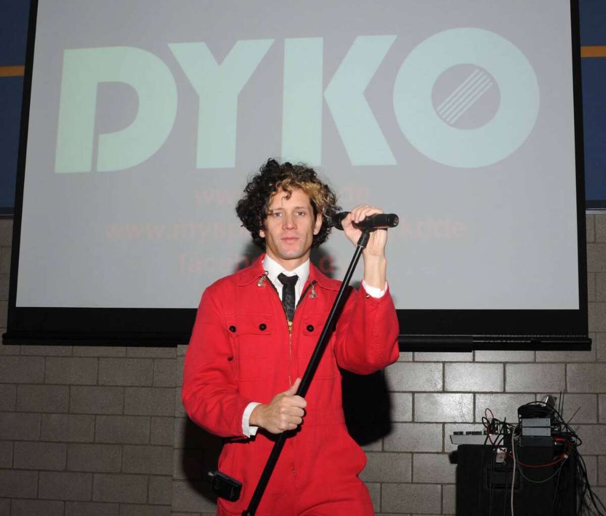 German techno-pop comes to Danbury