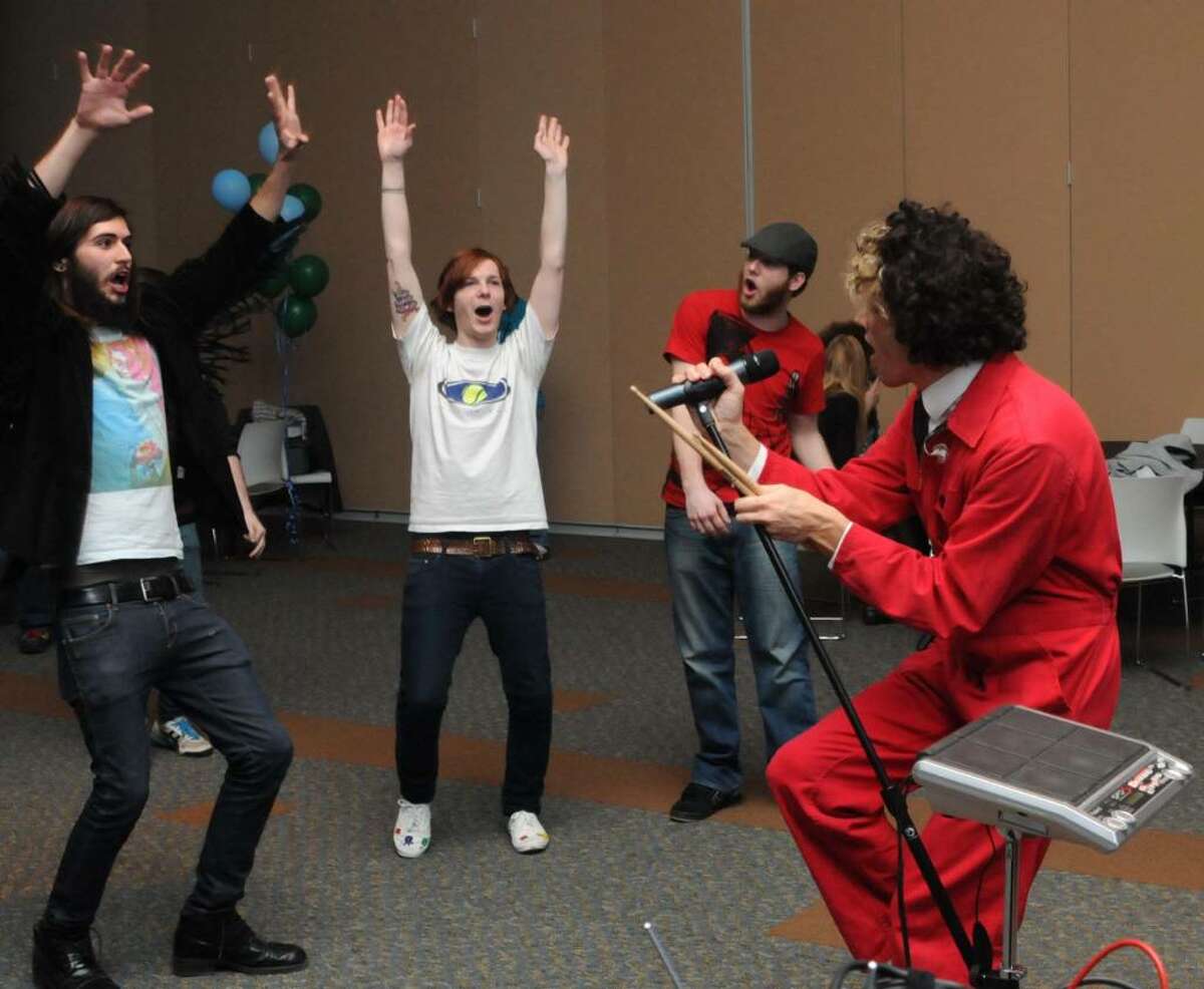 German techno-pop comes to Danbury