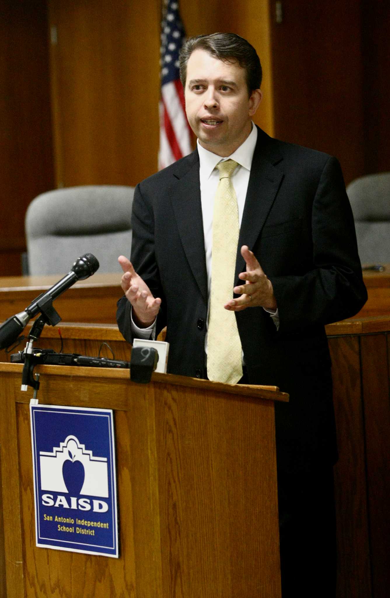 Pedro Martinez is now the sole SAISD superintendent finalist