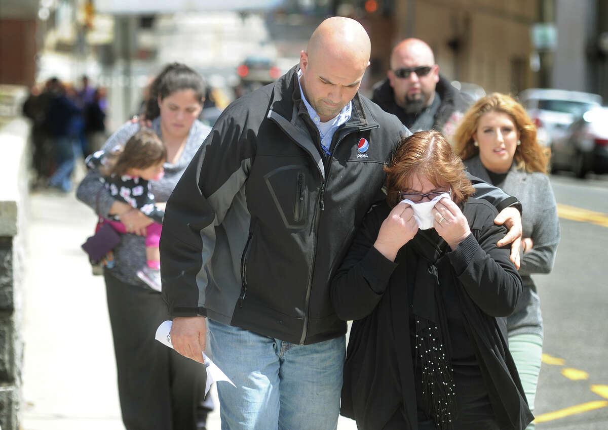 Jury deadlocked in murder of store owner -maybe