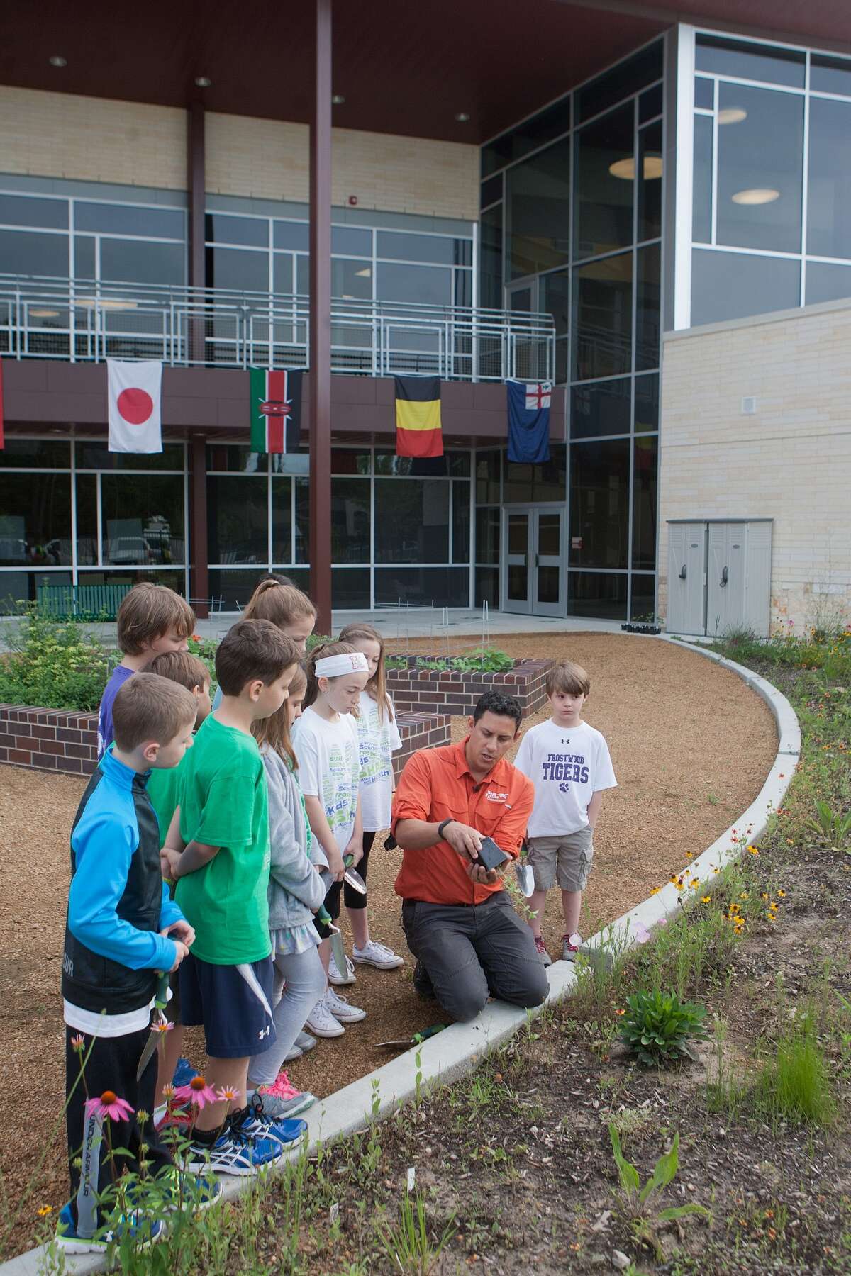 Why kids need to go outside