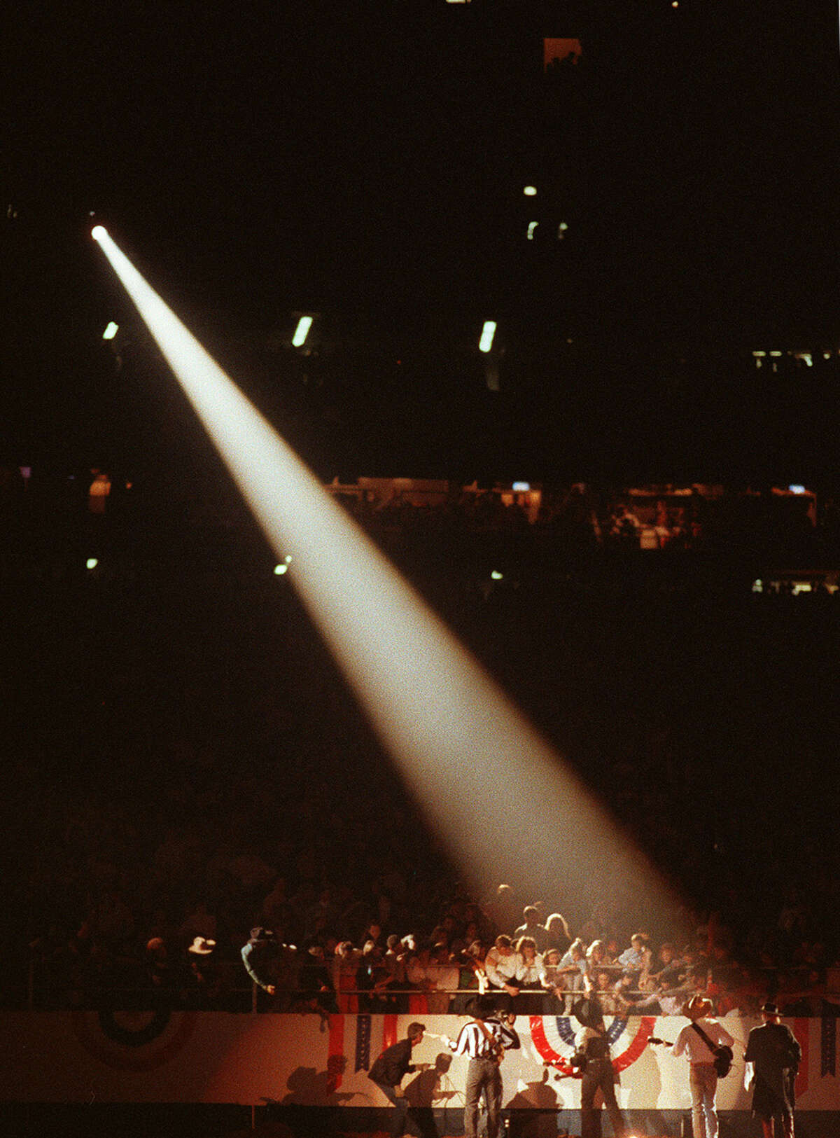 Garth Brooks returns to RodeoHouston