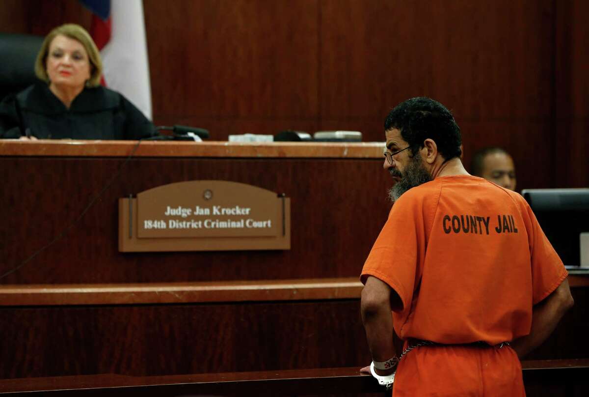 Sheriff's office allows inmate tied to 'honor killing' case to wear hijab