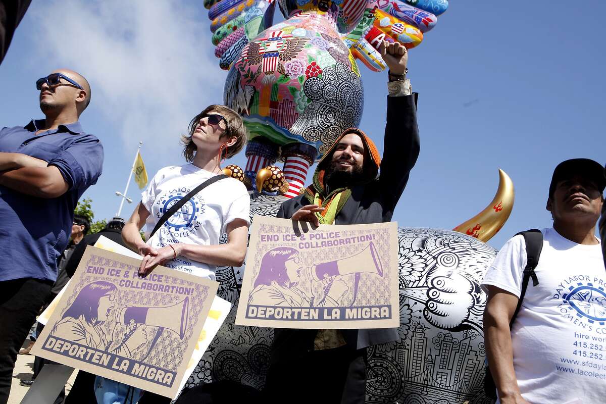 After peaceful day, protests grow rowdy at night in Oakland