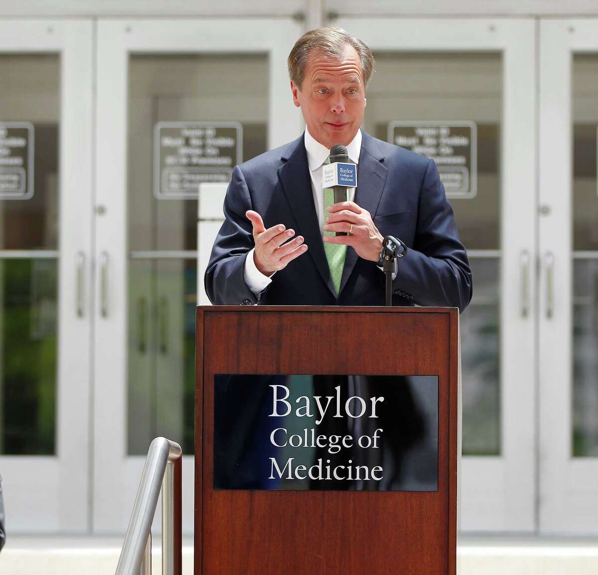 Tx landmark plaque resides at Cullen Building