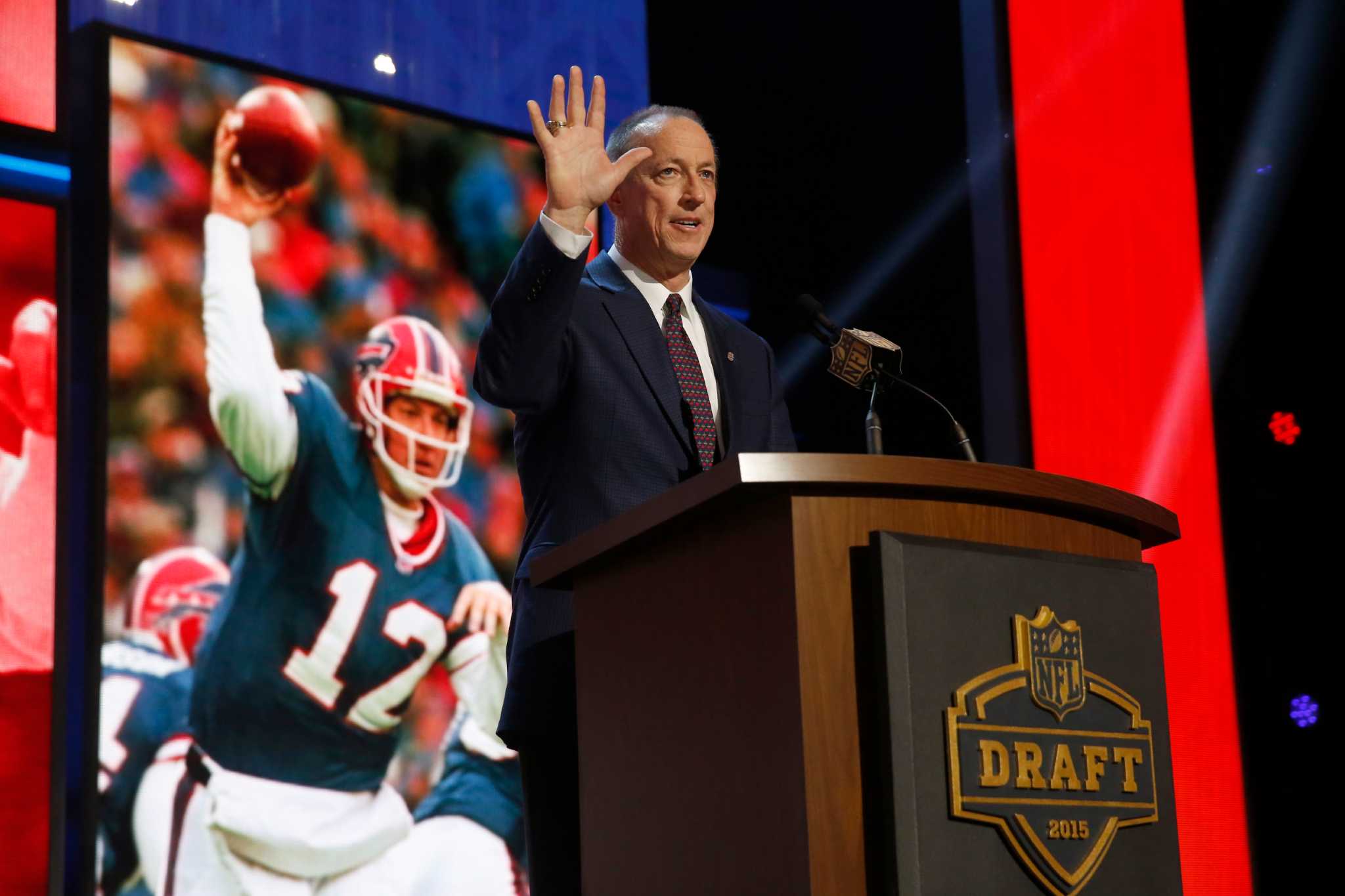 Kelly, Butkus steal the show on second night of NFL draft