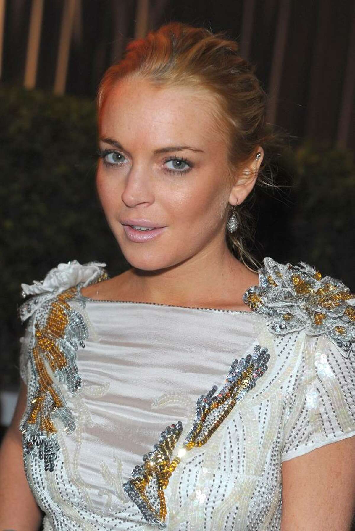 Lindsay Lohan sues over TV ad
