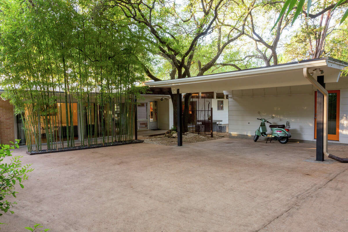 Texas 'atomic ranch' with bomb shelter going for $1.2 million