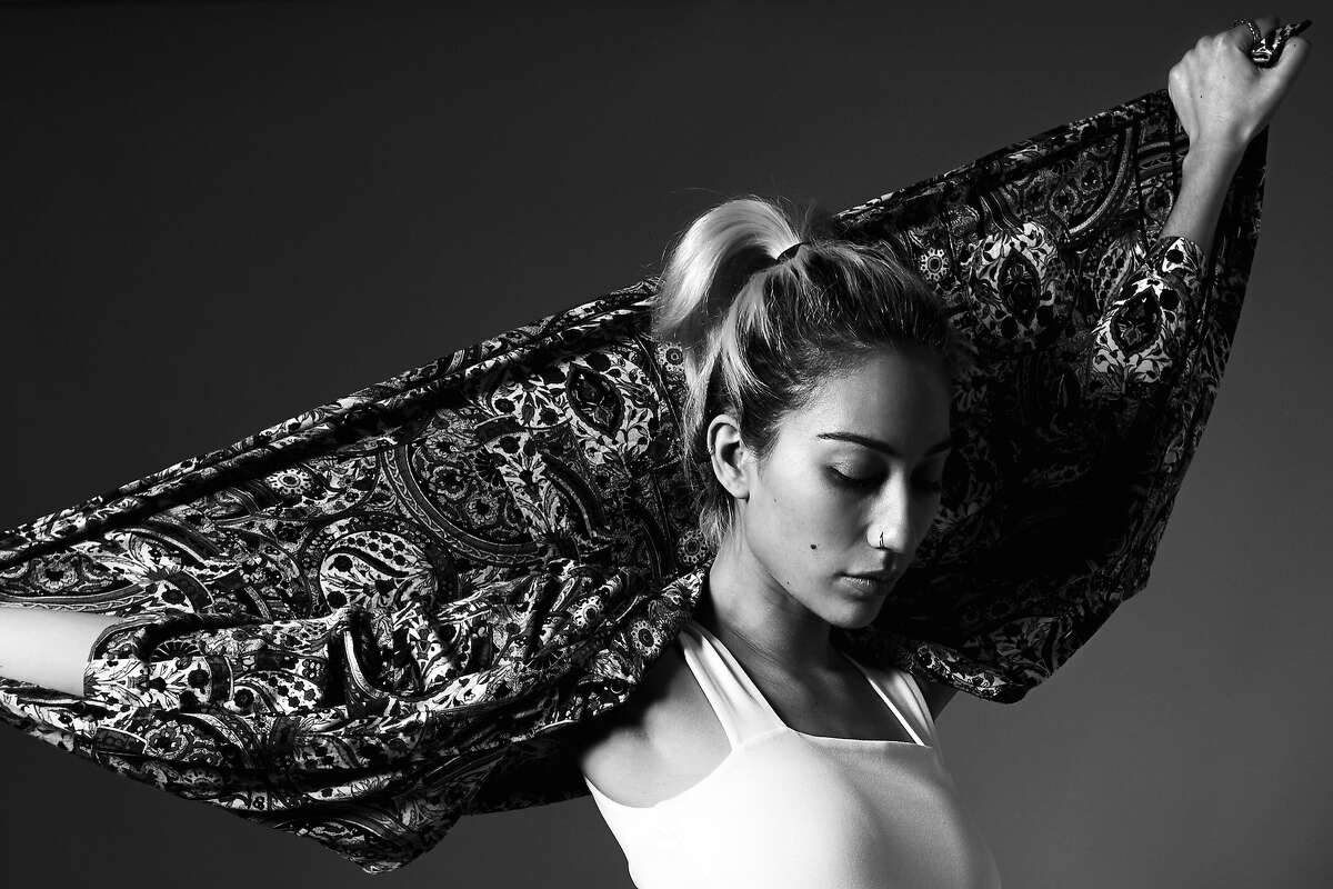 Tei Shi, a musician without a genre, makes her West Coast debut