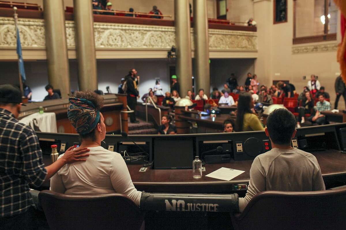 Nobody Took Charge When Protesters Disrupted Oakland Council