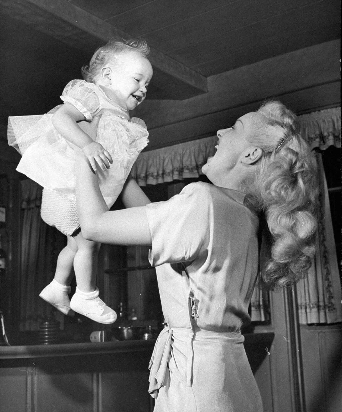 Peter Stackpole, early Life photographer