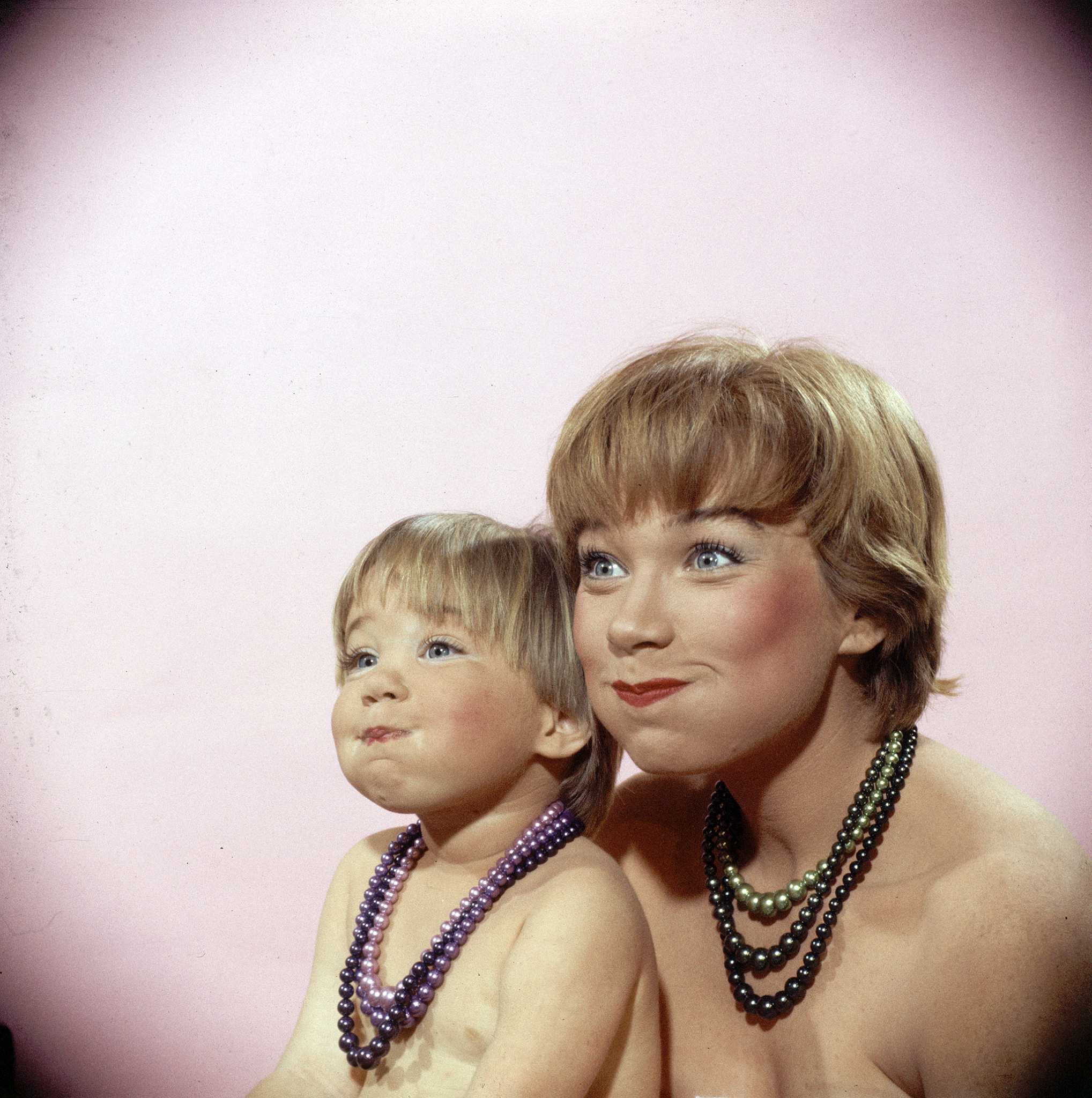 Famous Moms From Hollywoods Past