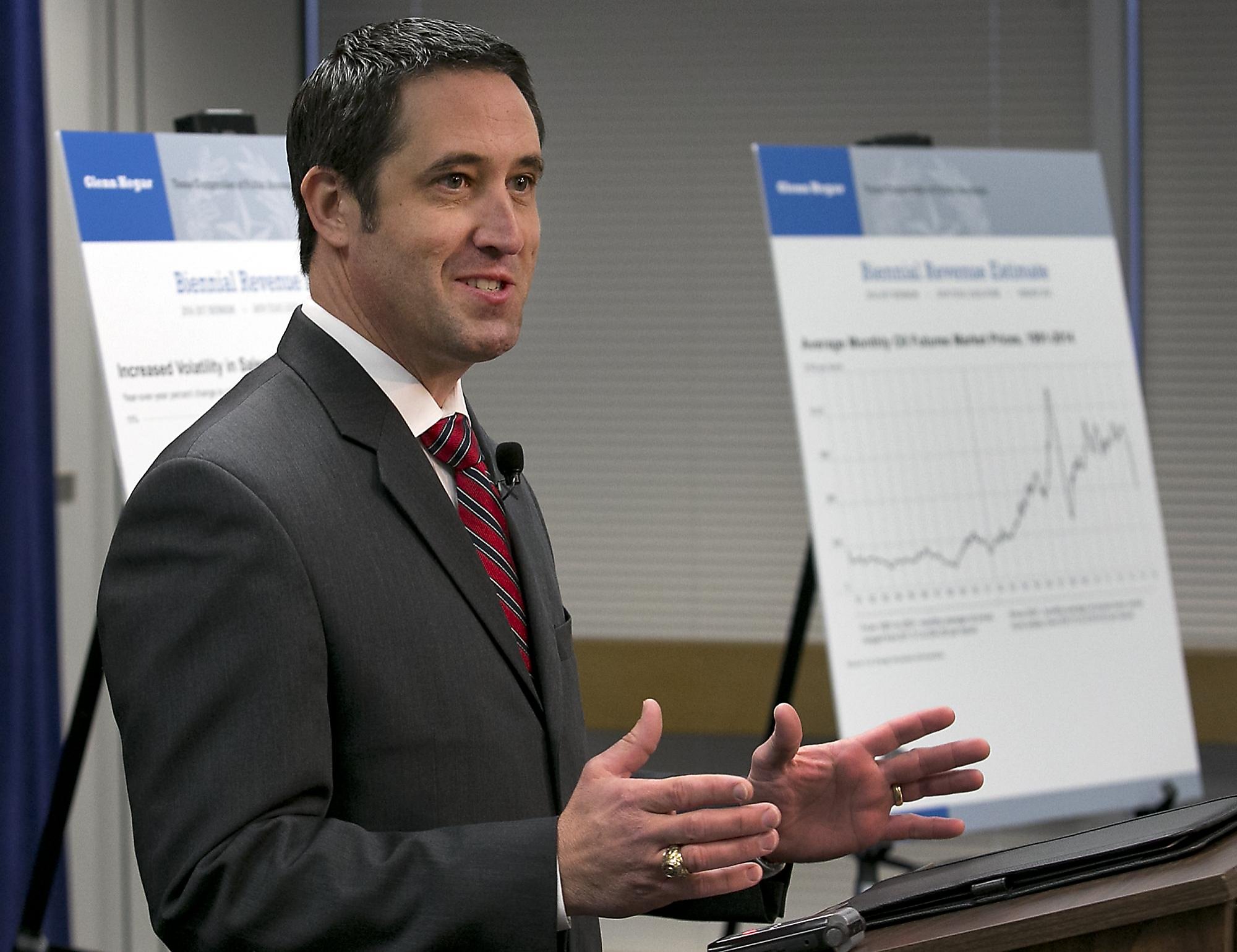Comptroller: Texas lags nation in job growth