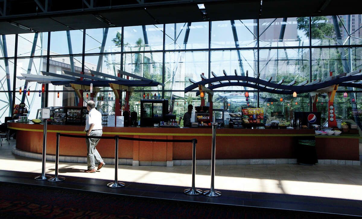 Convention Center contract goes to familiar group