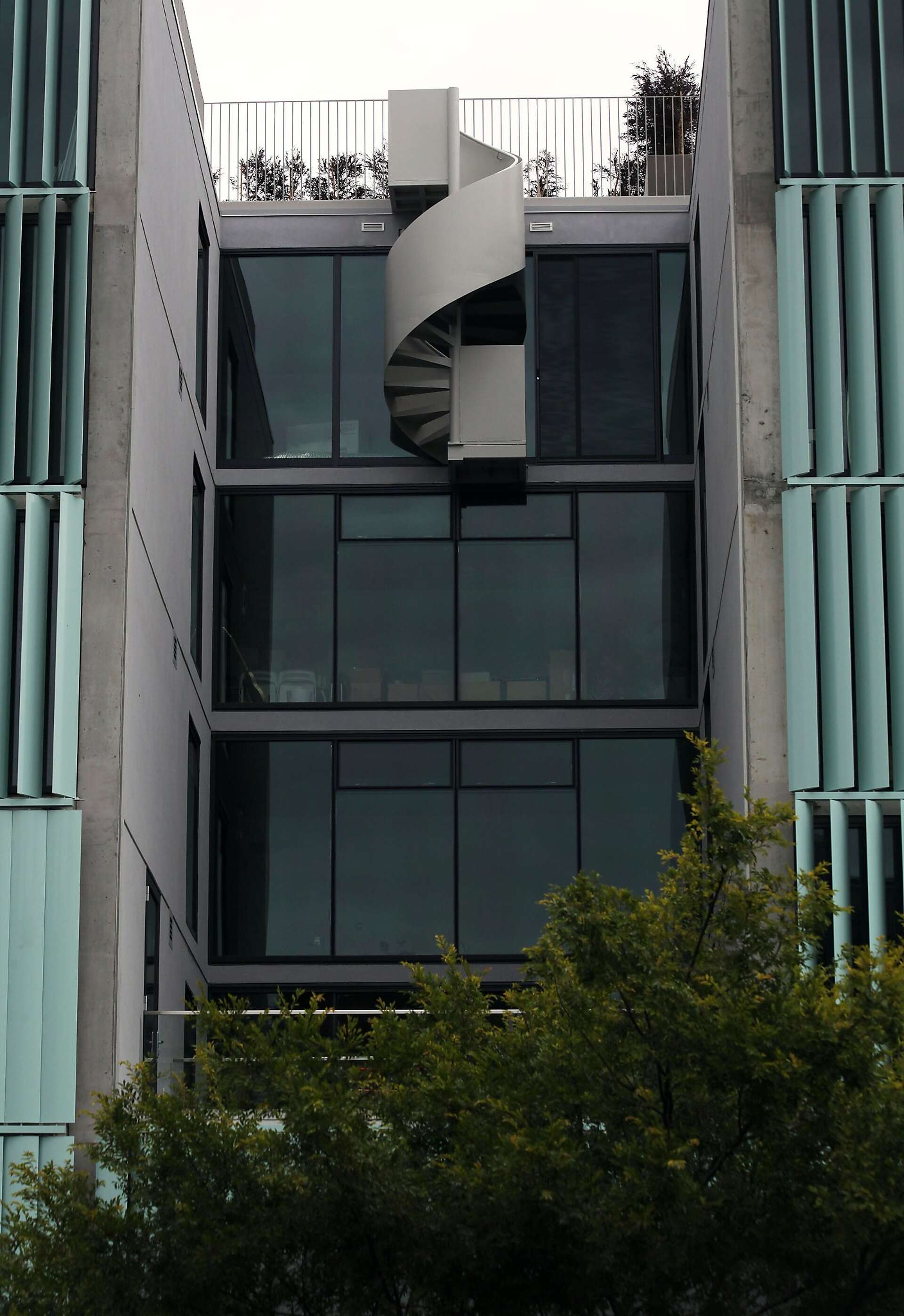 8 Octavia: Modern architecture with old-fashioned neighborliness