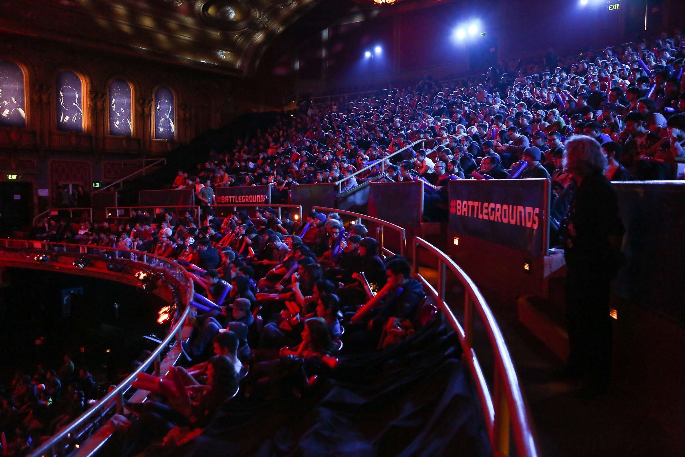 Video game tourney packs Warfield with e-sports fans