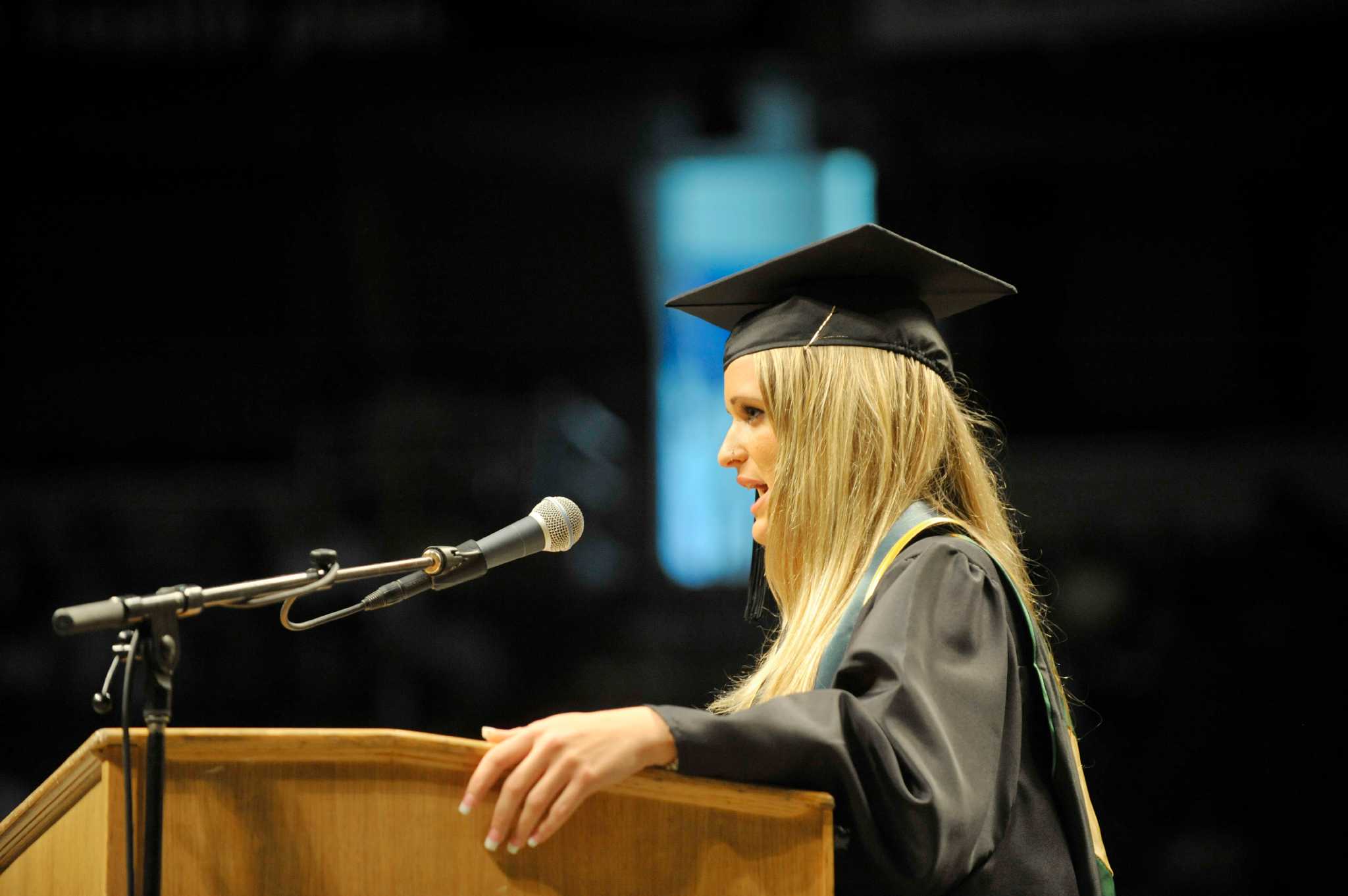 GE's Jeffrey Immelt talks future with Siena grads