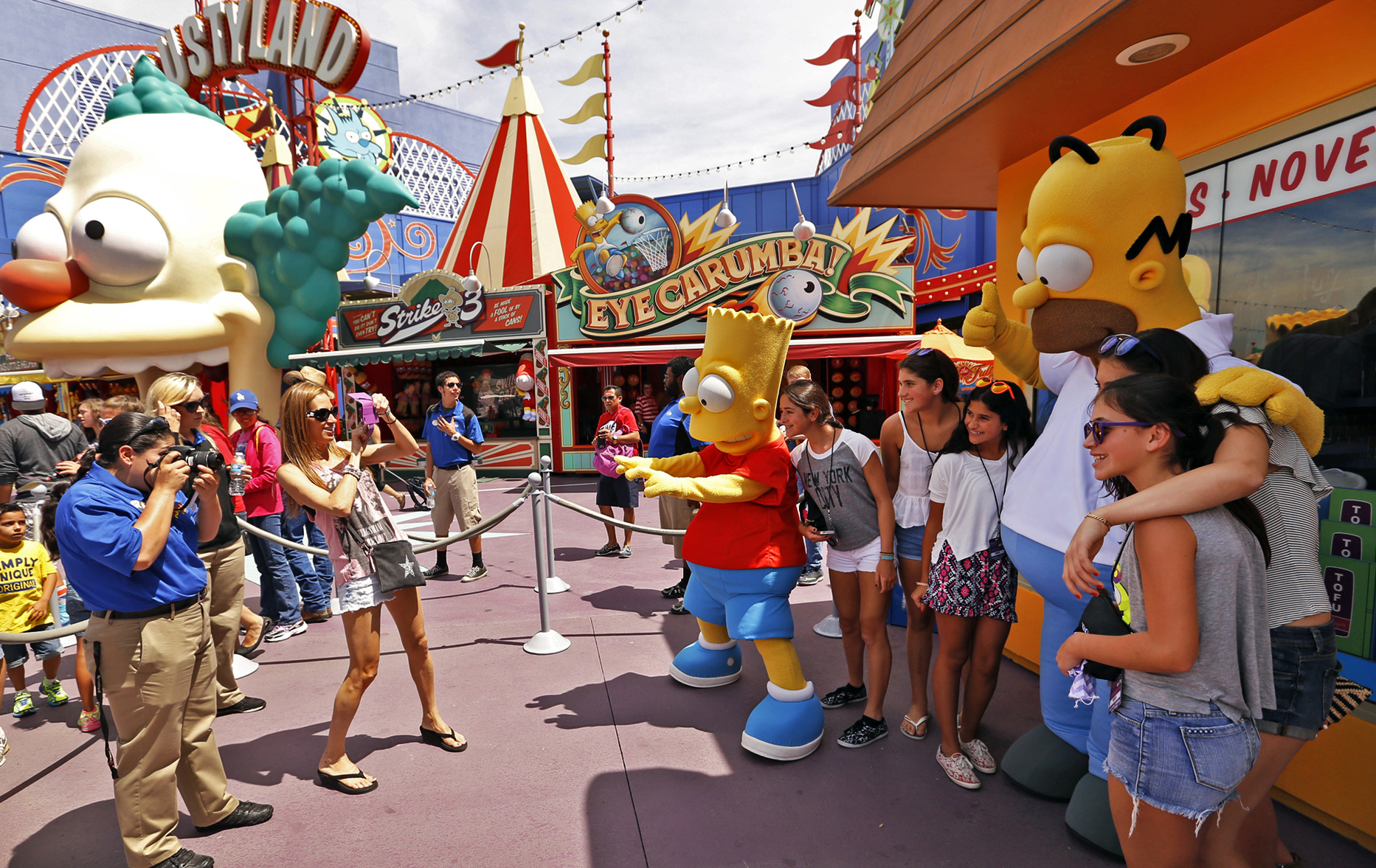 Springfield, home of 'The Simpsons,’ opens at Universal