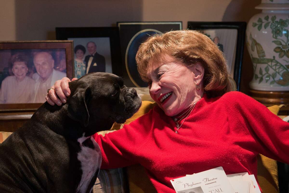 Admirers: 'Mitzi Wayne' planted many seeds