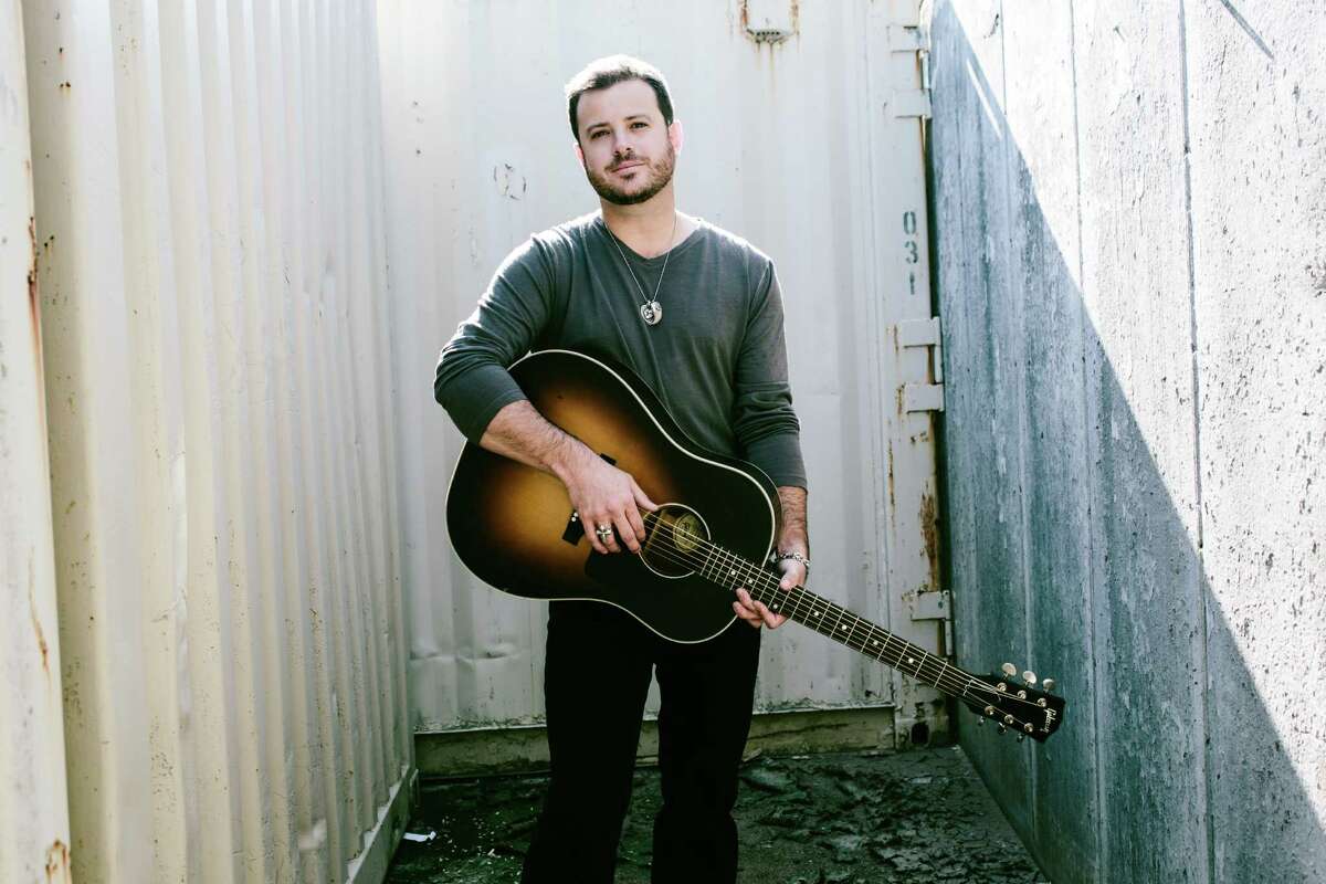 Wade Bowen sings from the heart on duets album