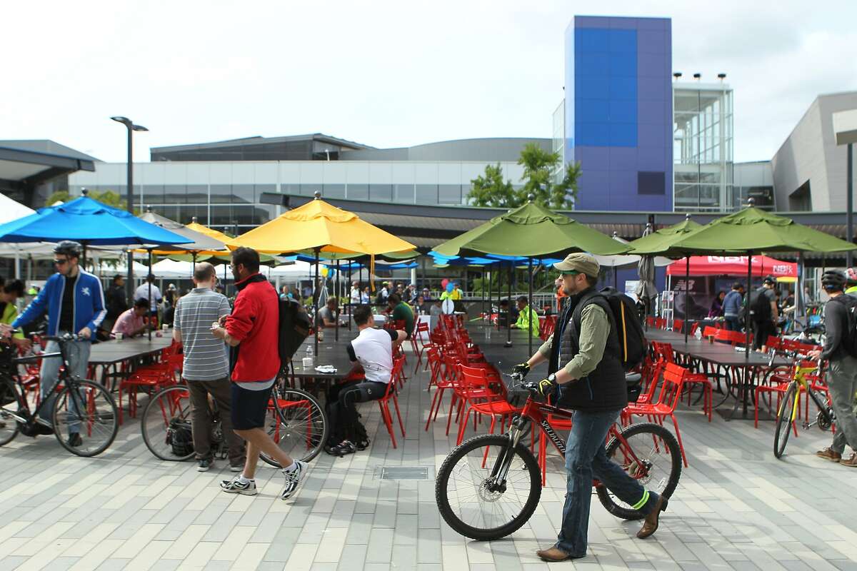 Googlers get perks for biking to work