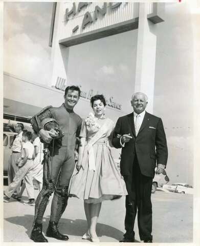 Before H-E-B, San Antonio shopped at Handy Andy