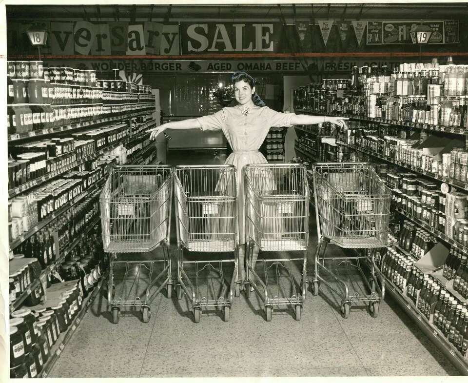 Before H-E-B, San Antonio shopped at Handy Andy